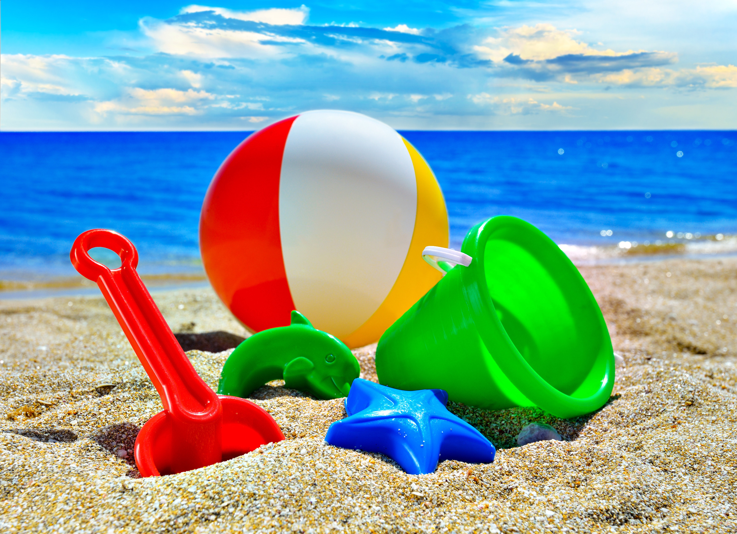 Top Beach Toys for a Fun-Filled Family Getaway - Roam Ready Accessories